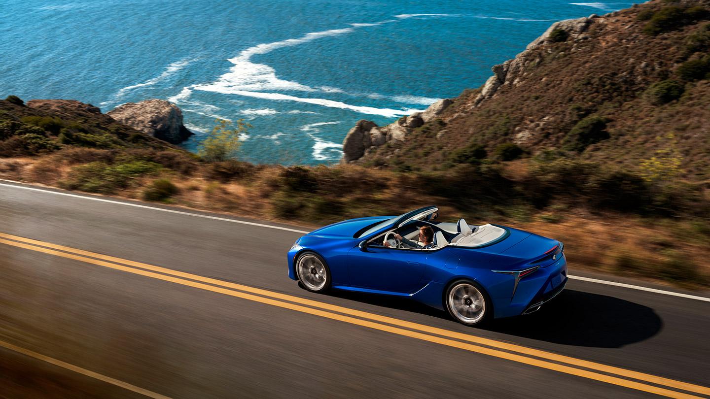 Kalifornian paisteeseen – Lexus LC 500 Convertible