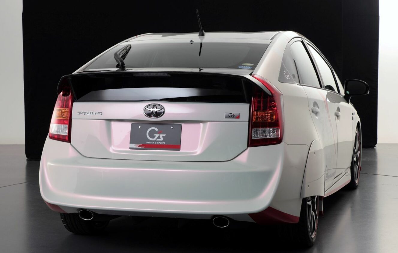 Toyota Prius 24h Le Mans Centennial GR Edition - onko kaikkien ...