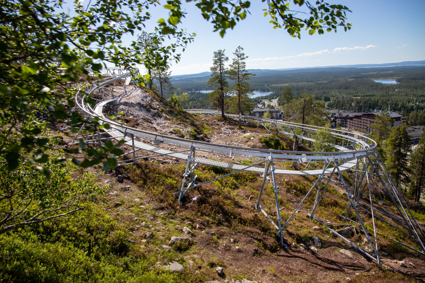 Suomen ensimmäinen tunturivuoristorata avattiin Rukalla