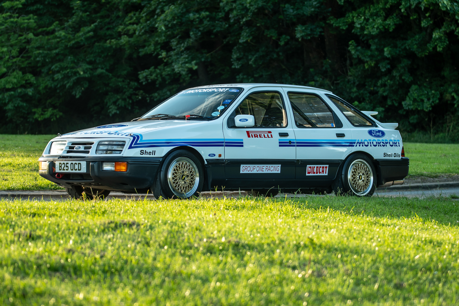 Huutokauppahelmet: Ford Sierra 3.0 XR6 '85